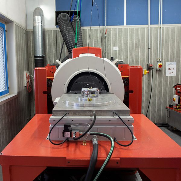 ENVIRONMENTAL, MATERIAL & MECHANICAL TESTING - SMAC SAS